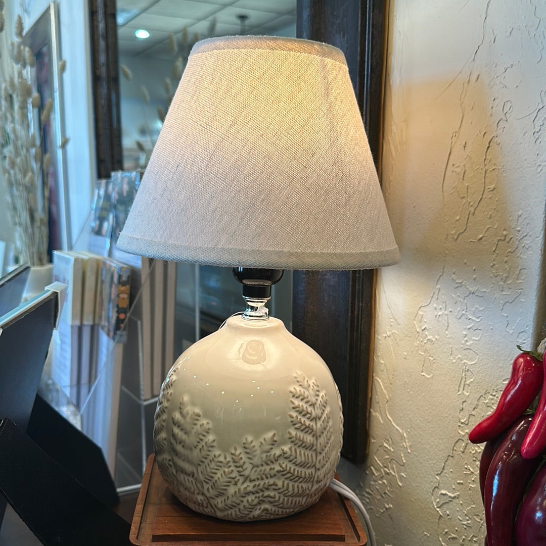 Sm White Fern Lamp – Claire & Schuster